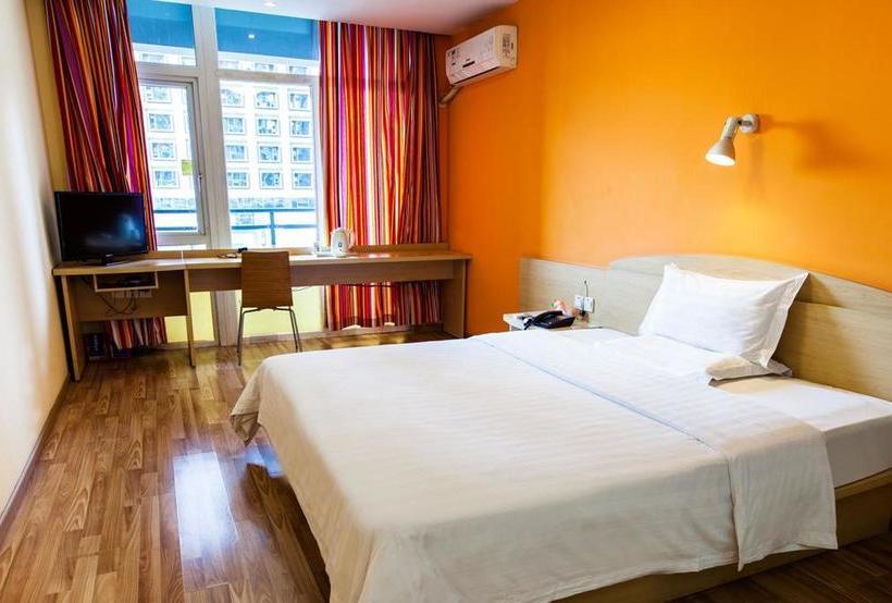 ホテル 7days Inn Shanghai Pudong Airport Lingkong Road Metro Branch, 上海市 ...